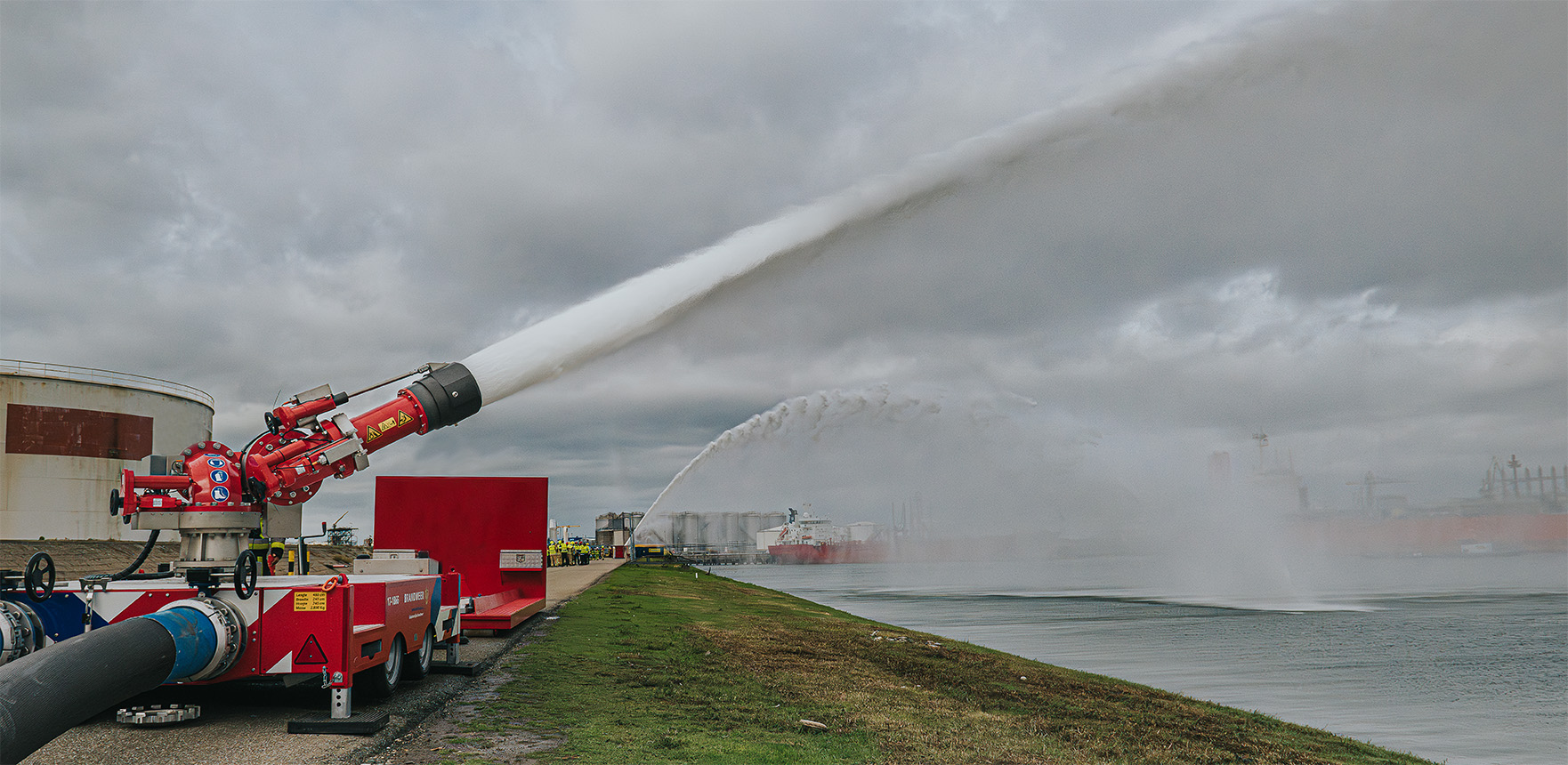 Hytrans | Monitors | Monitors for large throw ranges